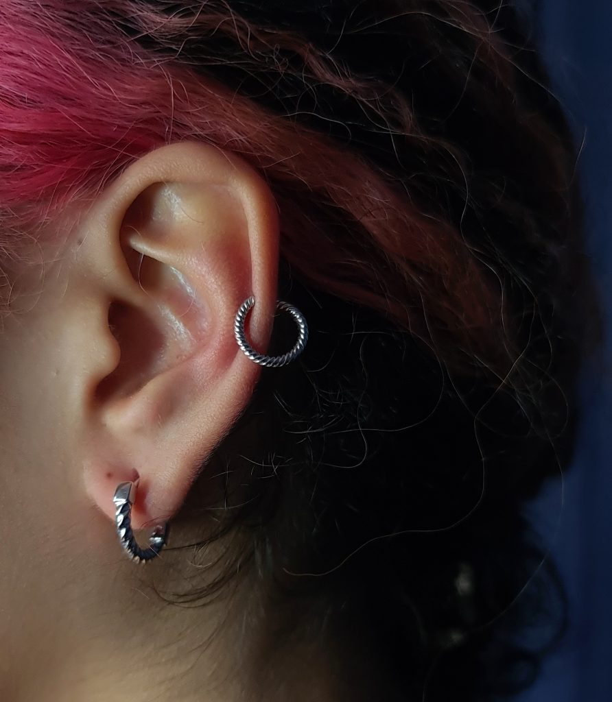 Twirl Earring - Platinum - ODOZIAKUCHI